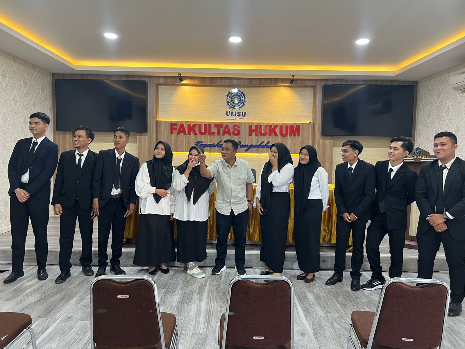 Sepuluh Peserta Sidang Meja Hijau Fakultas Hukum UMSU dibuka langsung ...